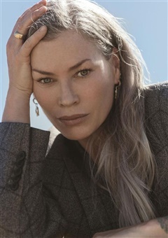 Carrè Otis | D`Management